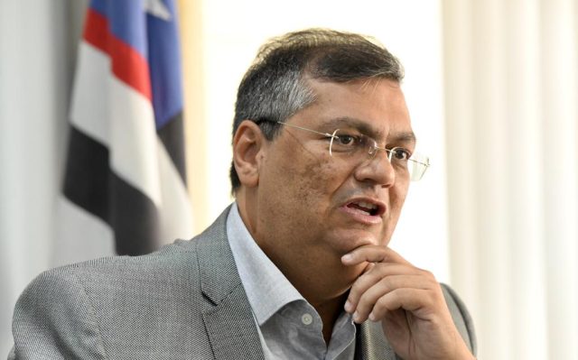 Dino rebate xenofobia e fala em ouro levado por Portugal - Nexo Jornal