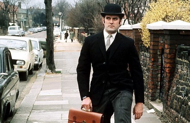 O humor surreal e certeiro do Monty Python em 10 esquetes - Nexo Jornal