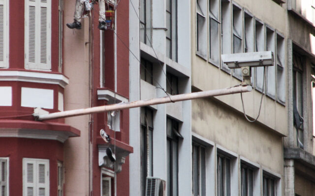 Câmeras de segurança trazem mais segurança para as cidades? - Nexo Jornal