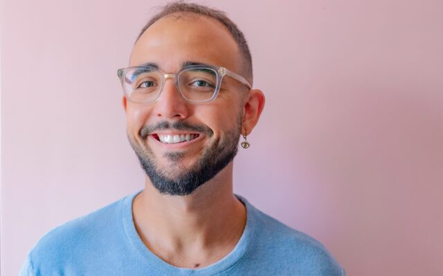 Raphael Montes: ‘Há um público descobrindo suspense do Brasil’ - Nexo ...