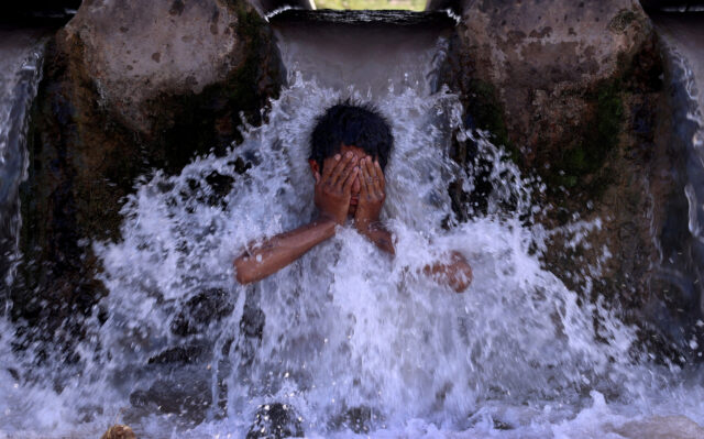 Omí que alimenta: a água como fundamento da sobrevivência