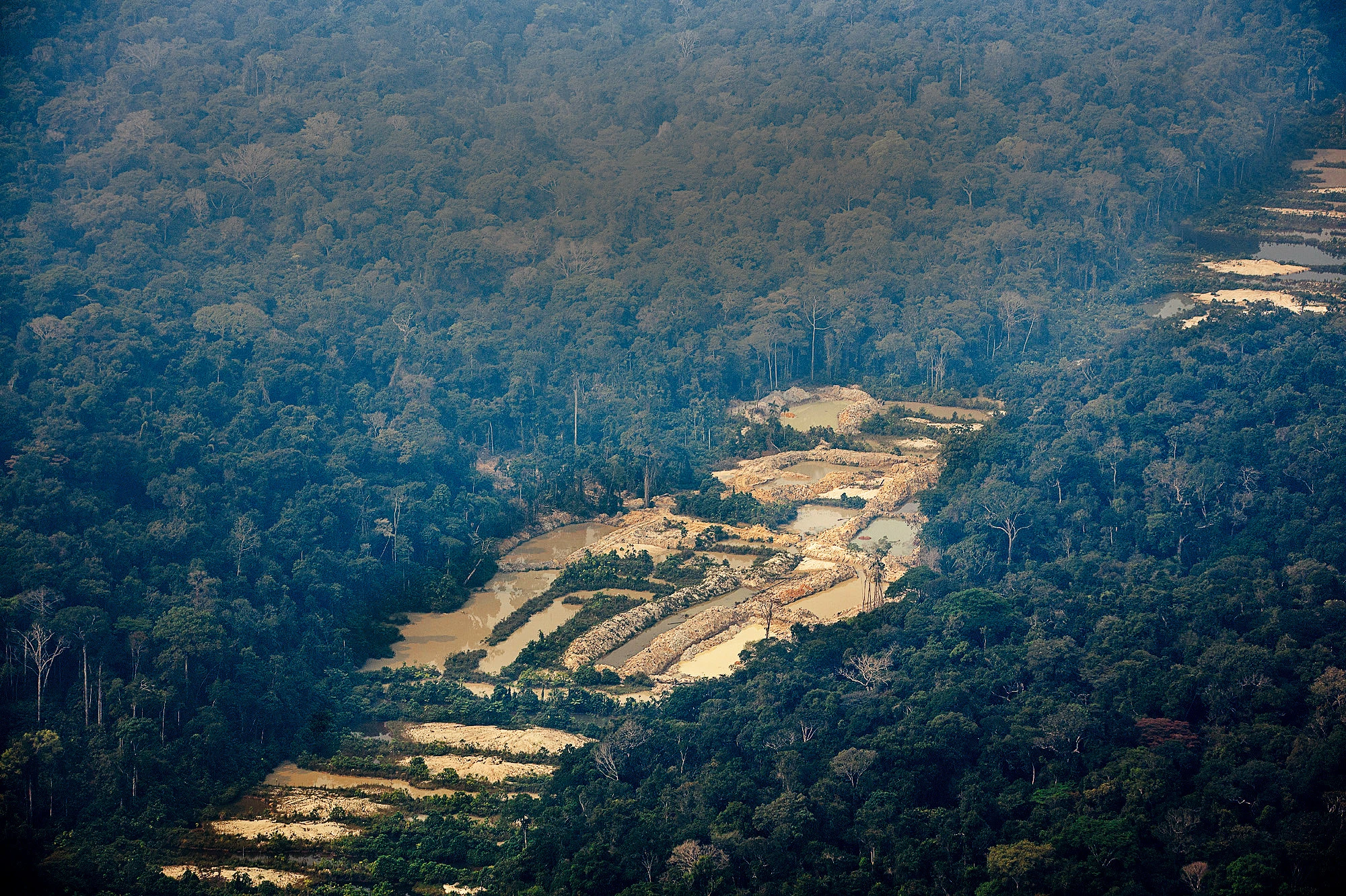 A exploração de minérios na Faixa de Fronteira da Amazônia - Nexo Jornal